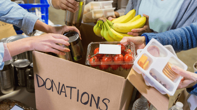 How to Name a Fundraiser to Make it Memorable, Catchy & Unique (with Tips)