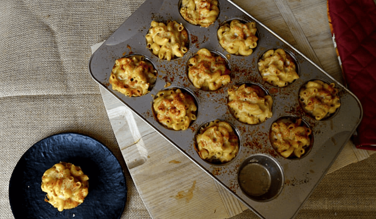 25+ Food Items to Sell at School Fundraiser | With Tips